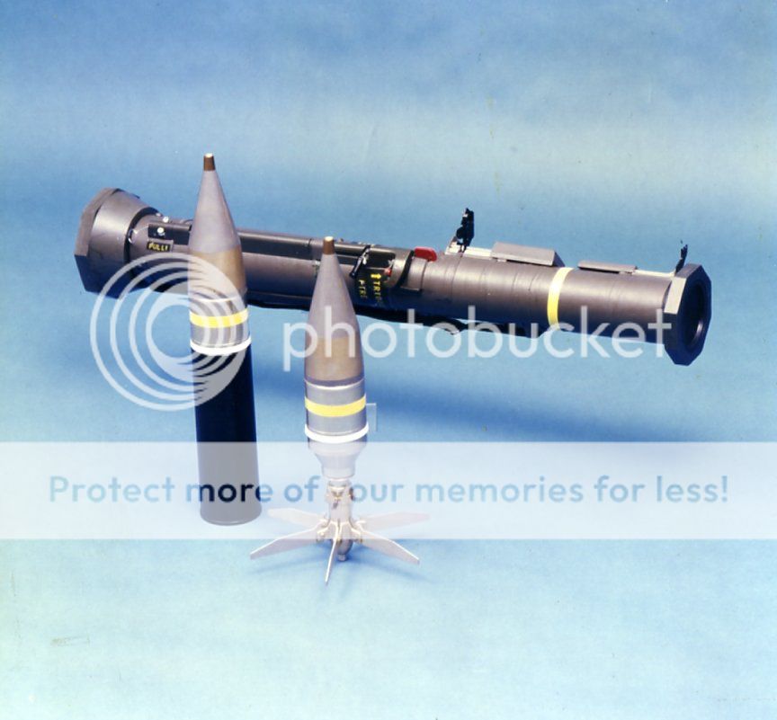 AT4showingammunitionandprojectile.jpg Photo by hybenamon | Photobucket